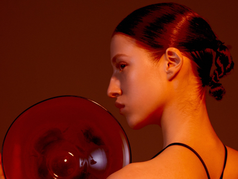 一张照片高级感 |外模新中式拍摄_模特经纪人Cici-站酷ZCOOL