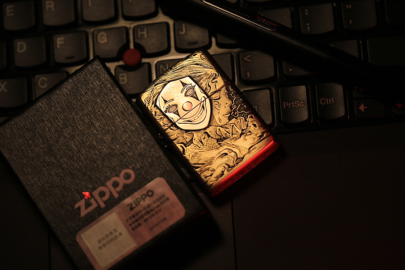 有时代感的zippo_大润-站酷ZCOOL