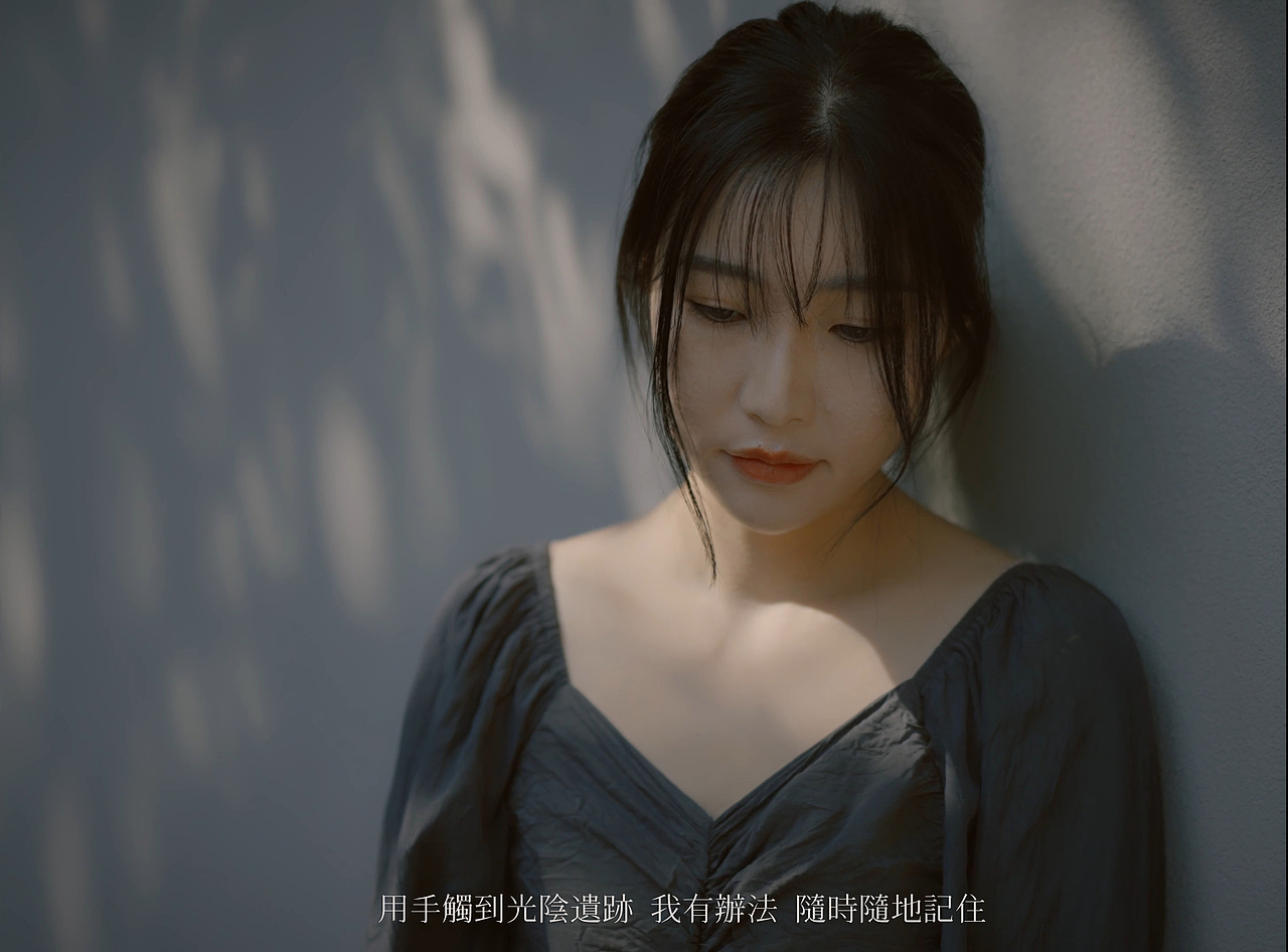 游曳色彩 · 倾仰微光__MOONLIKE-站酷ZCOOL