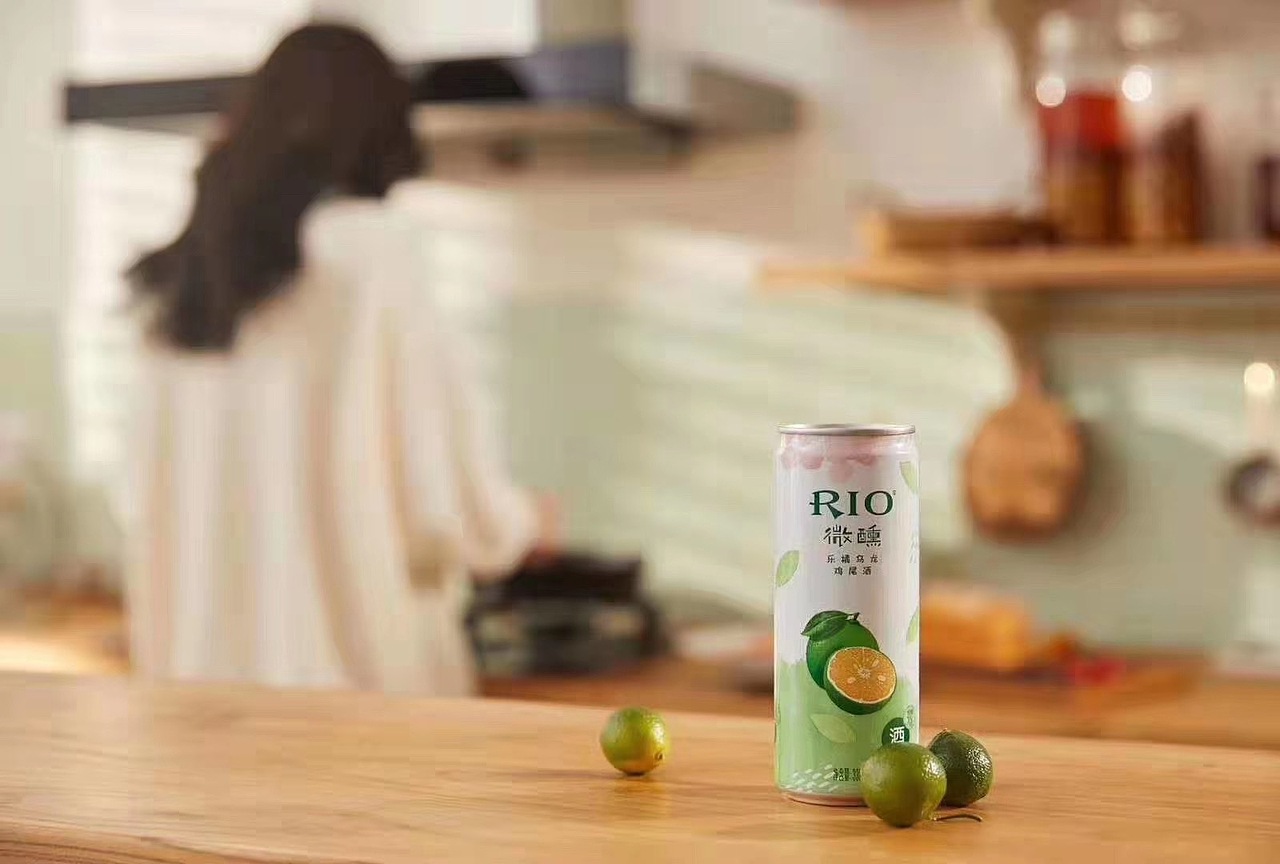 RIO微醺果茶系列视觉_睿伯浩意-站酷ZCOOL