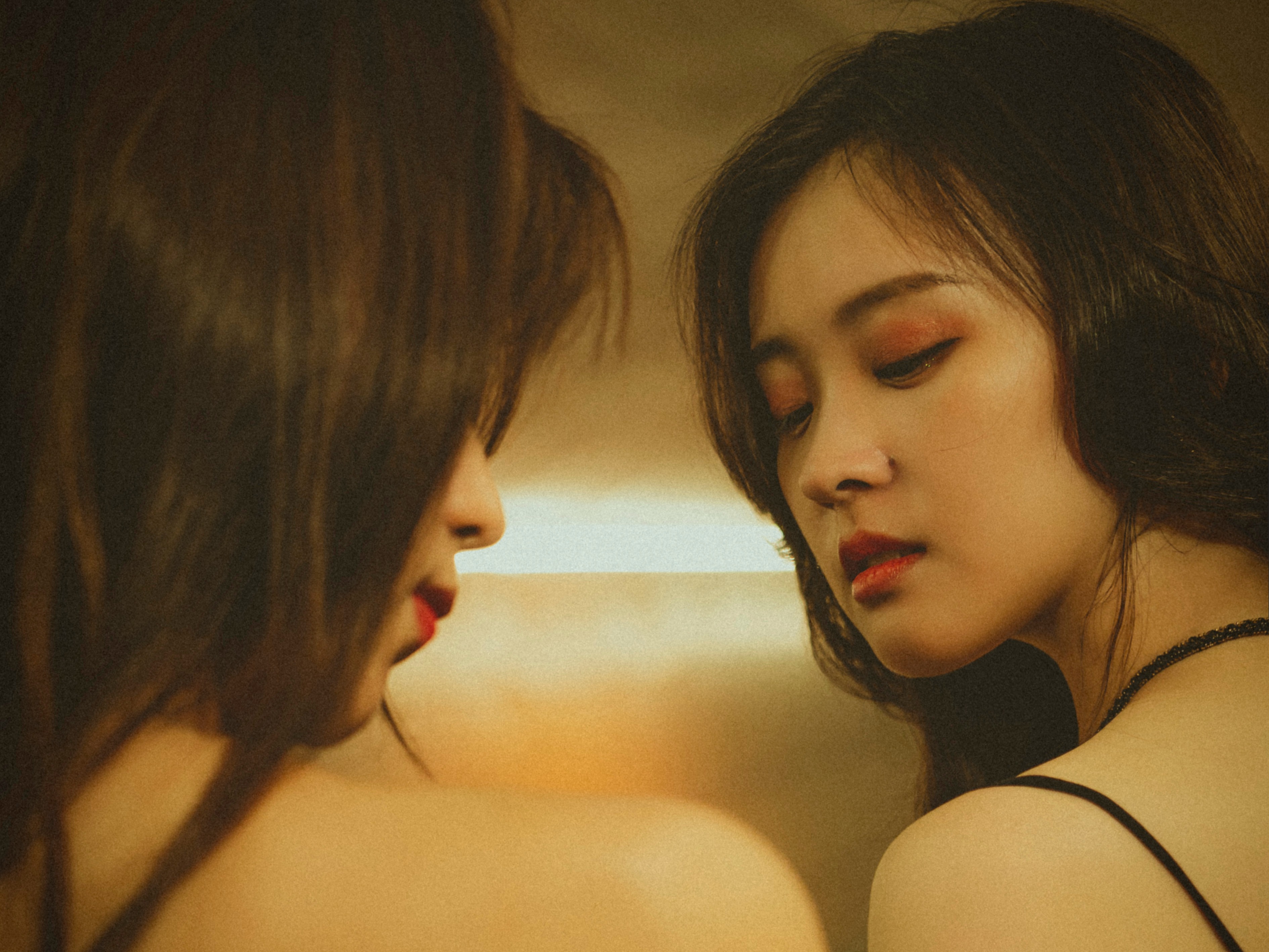 王家卫暖色港风情绪大片_摄影师瑞恩Rion-站酷ZCOOL