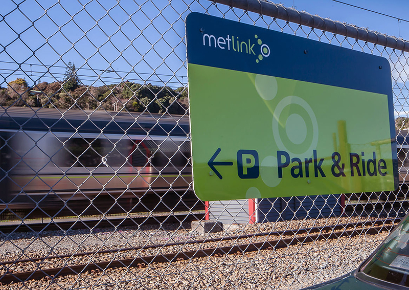 惠灵顿Metlink公共交通系统导视系统设计_导视标视学院APP-站酷ZCOOL