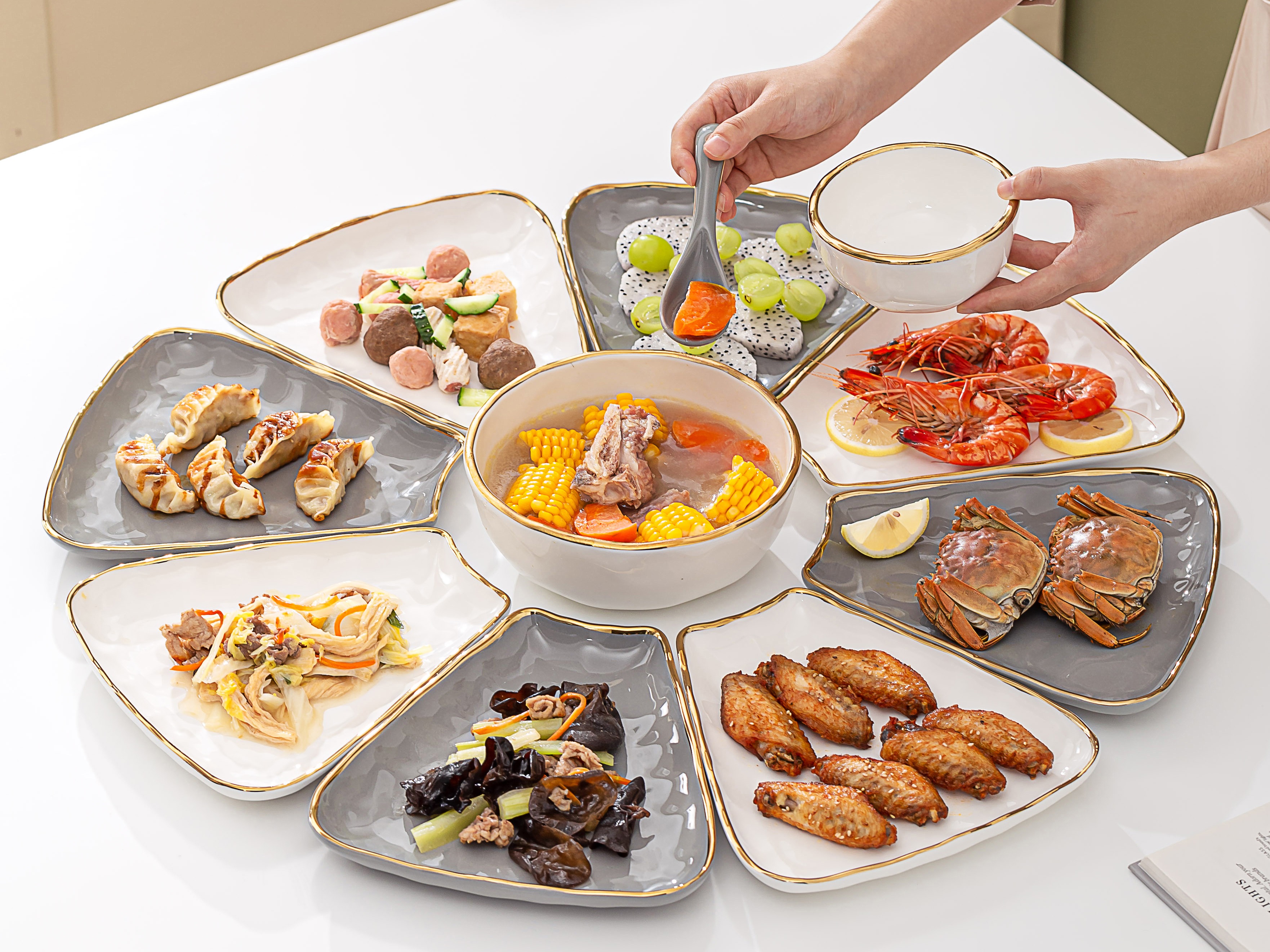 #创意团圆年夜饭组合餐具_muxn-站酷ZCOOL