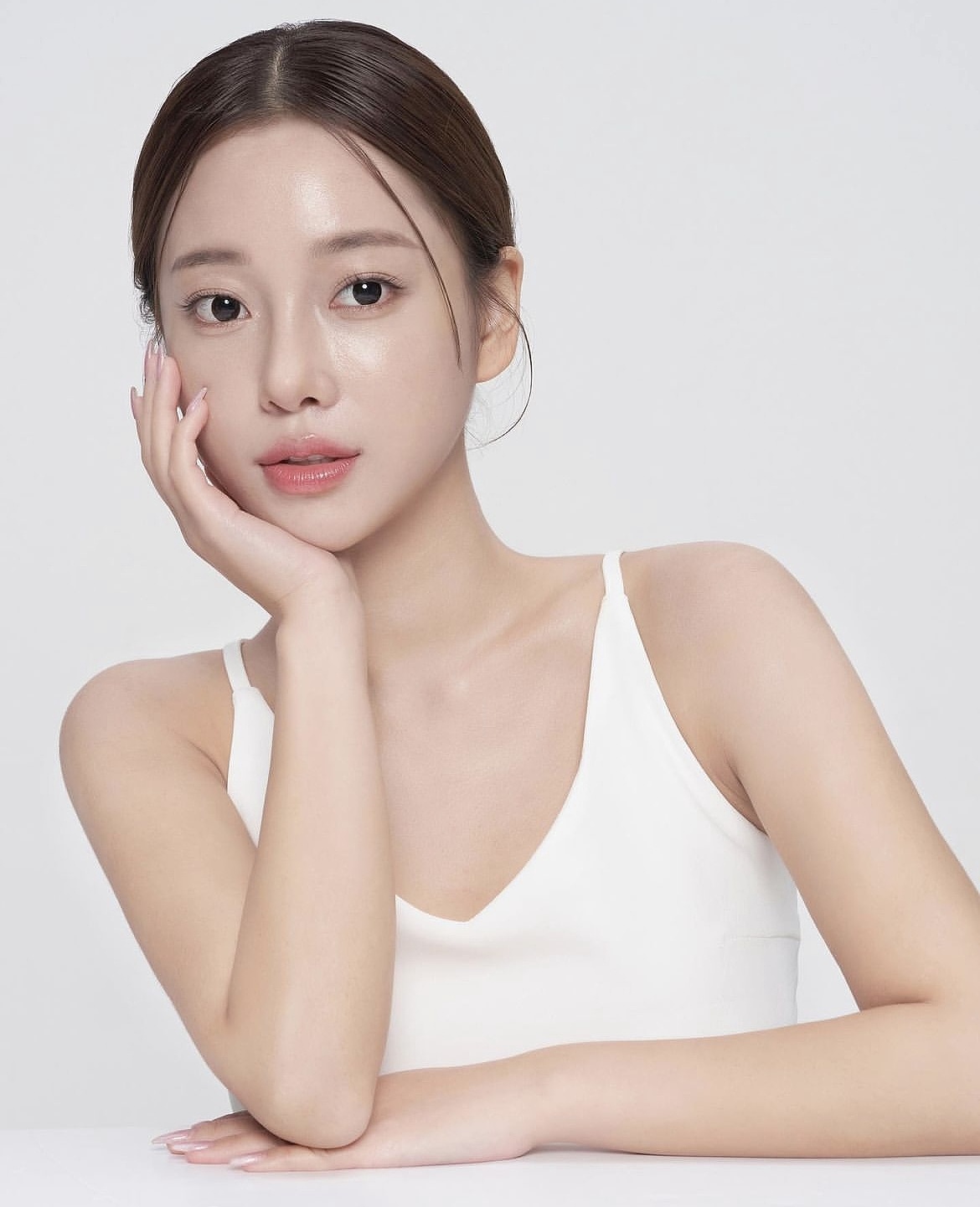 SET韩国模特美妆拍摄：允智_SET韩国模特-站酷ZCOOL