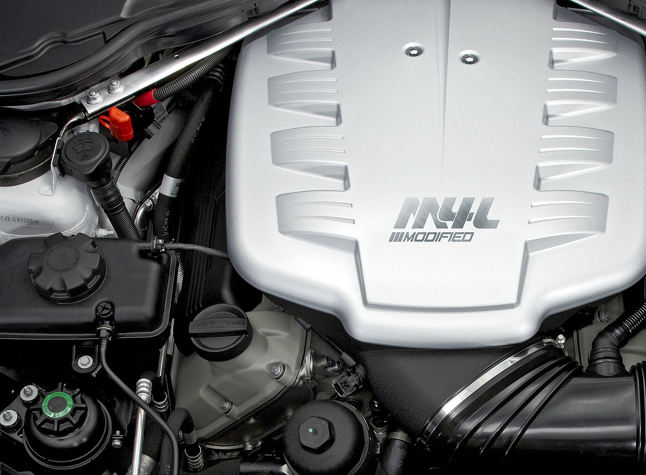 长沙美德龙汽修旗下M4L改装车LOGO设计_hm0512x-站酷ZCOOL