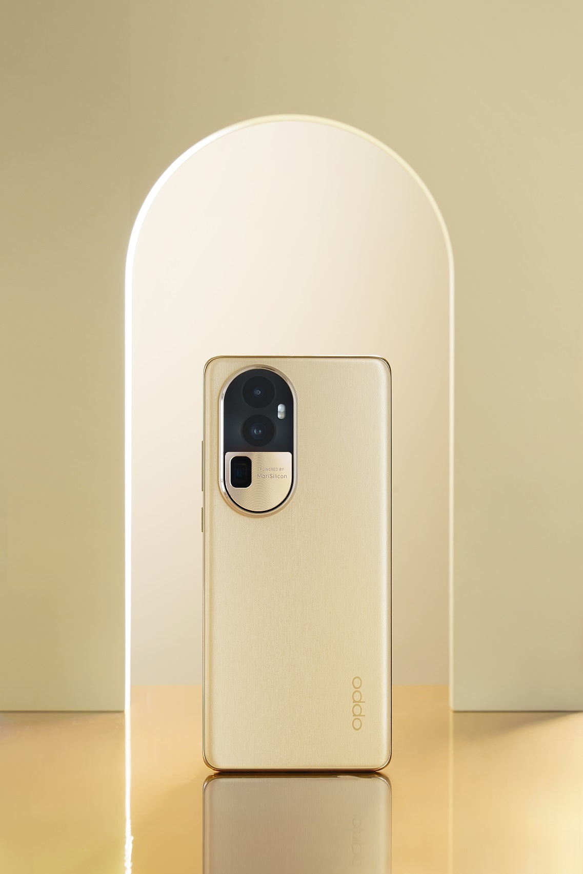 OPPO Reno10「灿烂金」丨开箱图赏_迟木VV-站酷ZCOOL