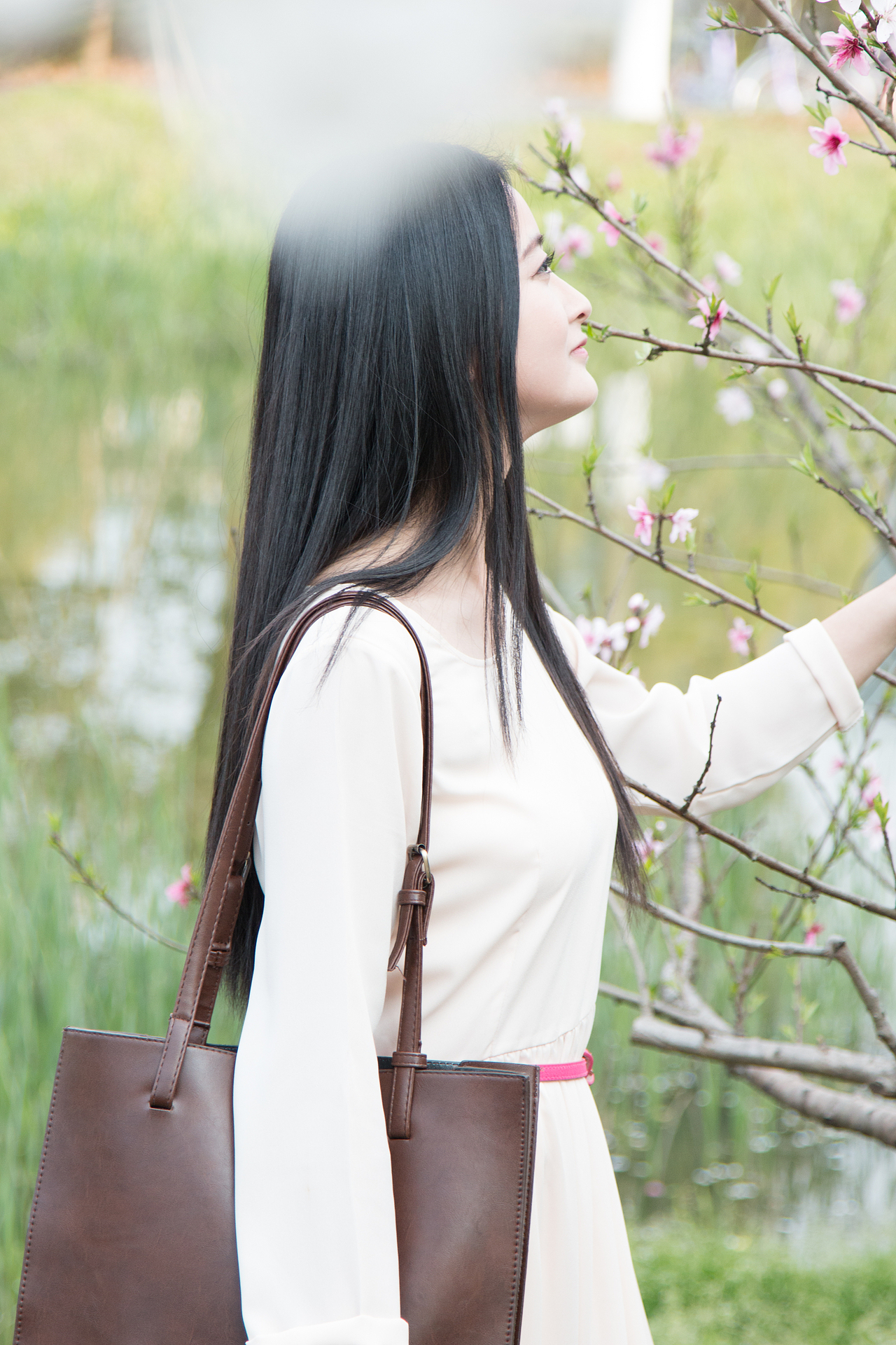 那些回不去的年少时光_逃离的Evelyn-站酷ZCOOL