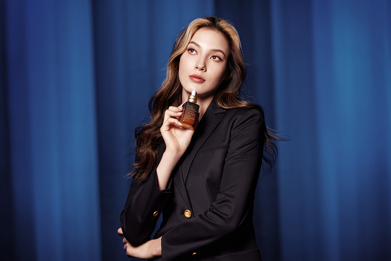 雅诗兰黛x谷爱凌_Ariel加菲-站酷ZCOOL