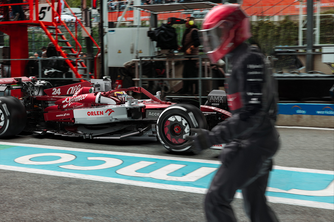 Keyshot渲染 Alfa Romeo F1 Team ORLEN C42 2022 _K1nks-站酷ZCOOL