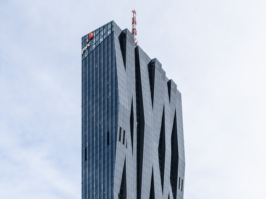 多瑙河岸的 DC Tower_建筑摄影师罗灿辉-站酷ZCOOL