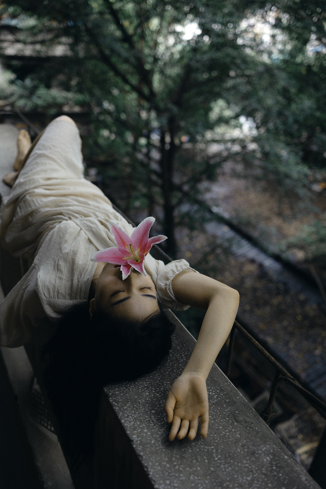 像救赎的光又像坠落的灰_白山Gavin-站酷ZCOOL