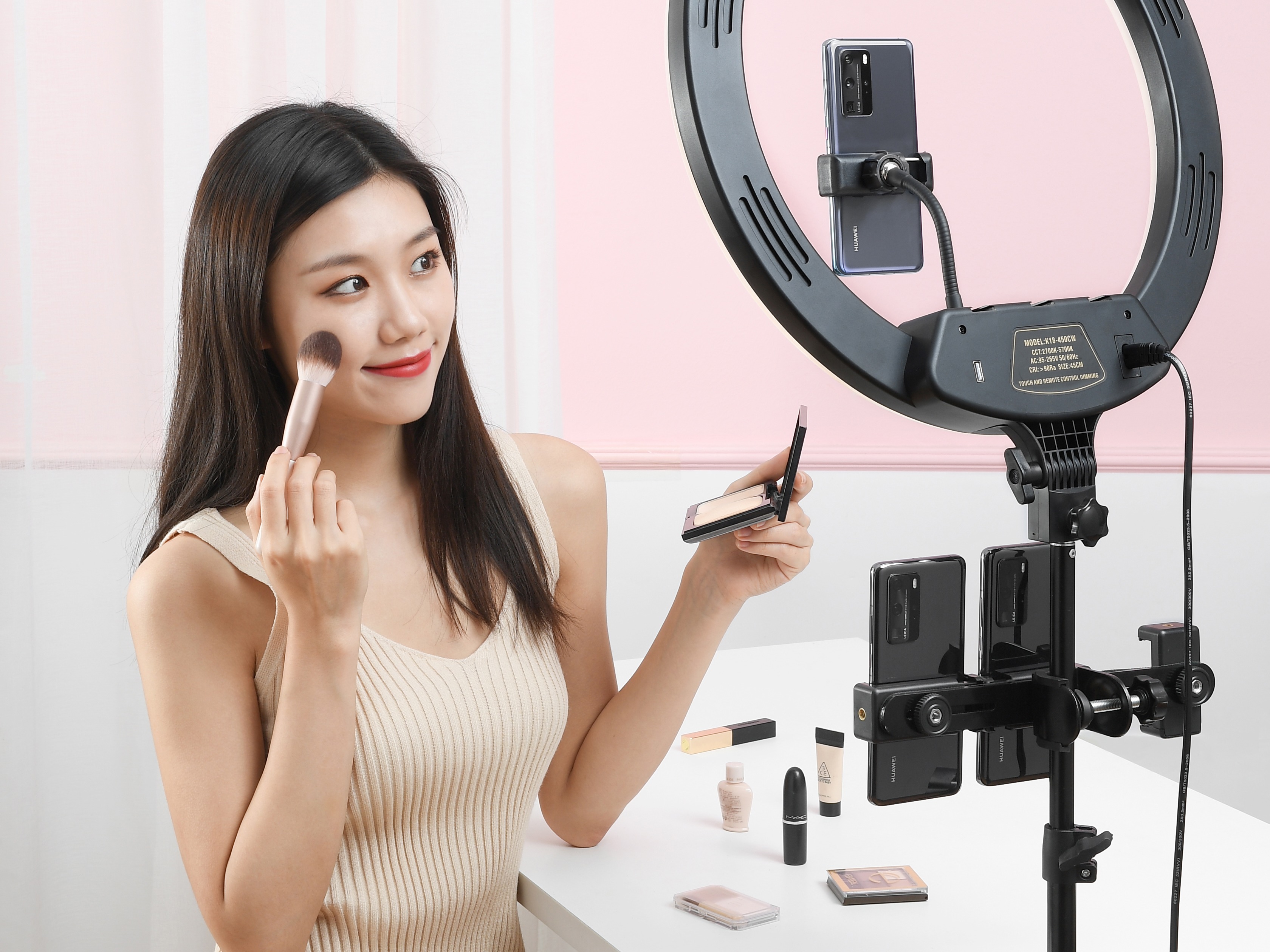 直播补光灯手机支架_深圳雨田-站酷ZCOOL