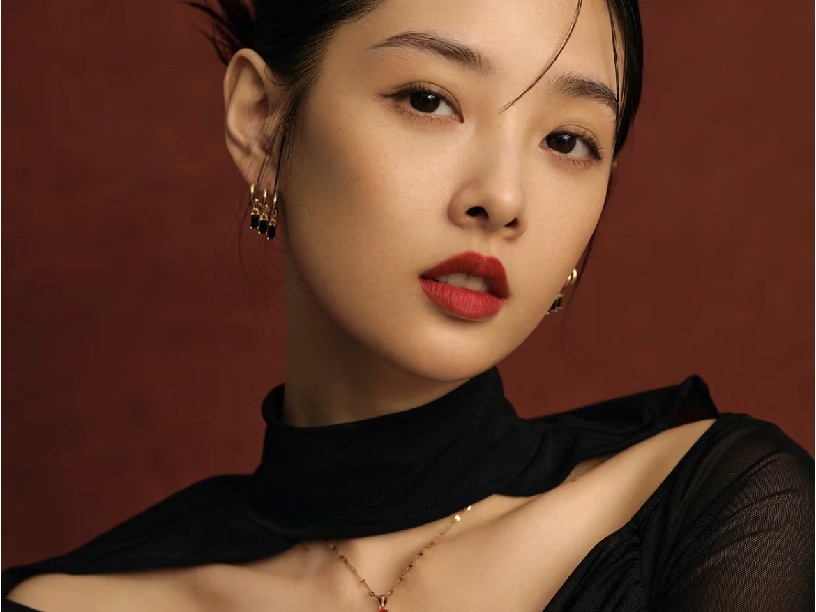 SET模特：HIKI 饰品拍摄｜新中式｜商业拍摄_SET模特经纪公司-站酷ZCOOL