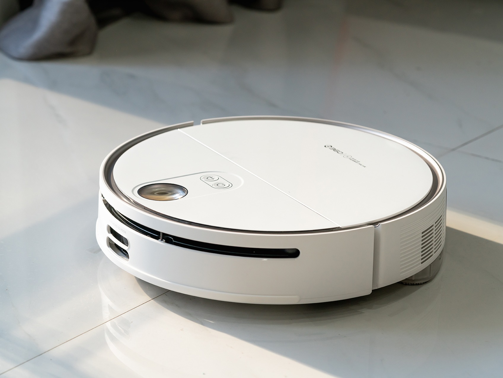 华为智选360扫地机器人｜电商拍摄｜产品摄影｜_摄胶圈创意-站酷ZCOOL