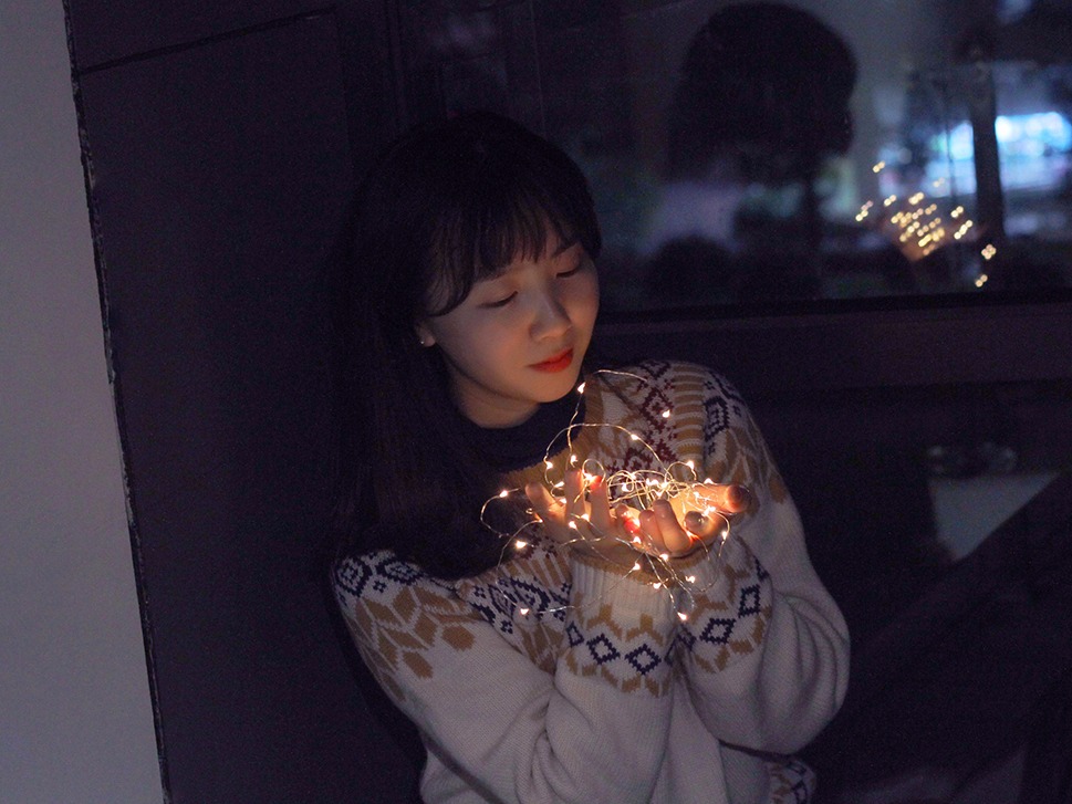 黑色中的一抹光_翎骐-站酷ZCOOL