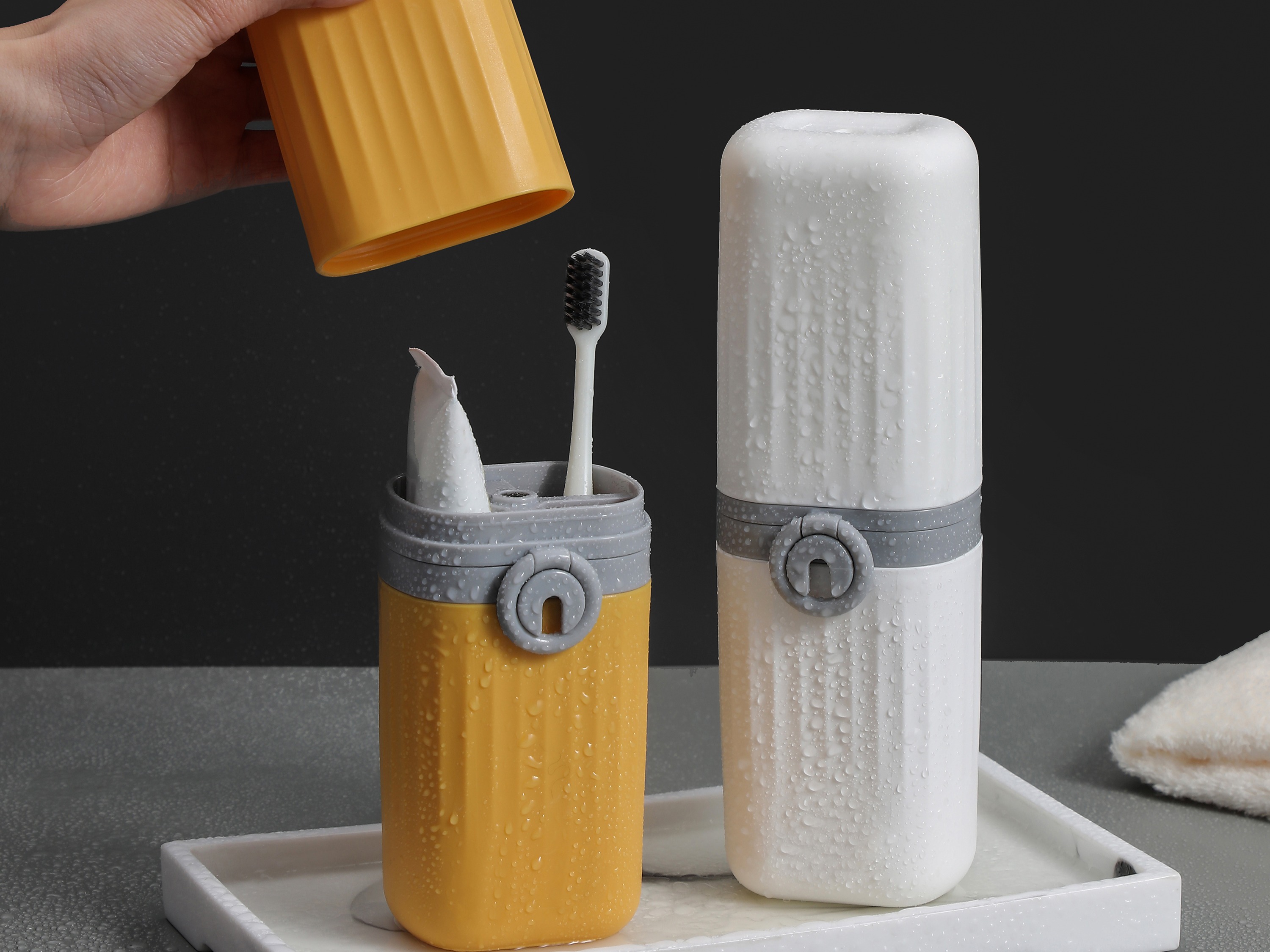 旅行牙刷杯拍摄——GUANGMO_唐蔷薇薇-站酷ZCOOL