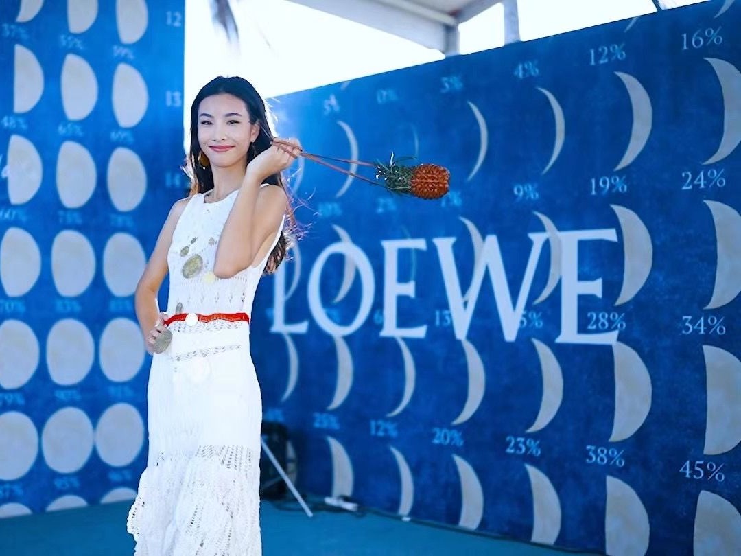 2021 最顶级创意互动拍照 # 格莱美红毯机械臂拍照#_Ken_Pluto-站酷ZCOOL