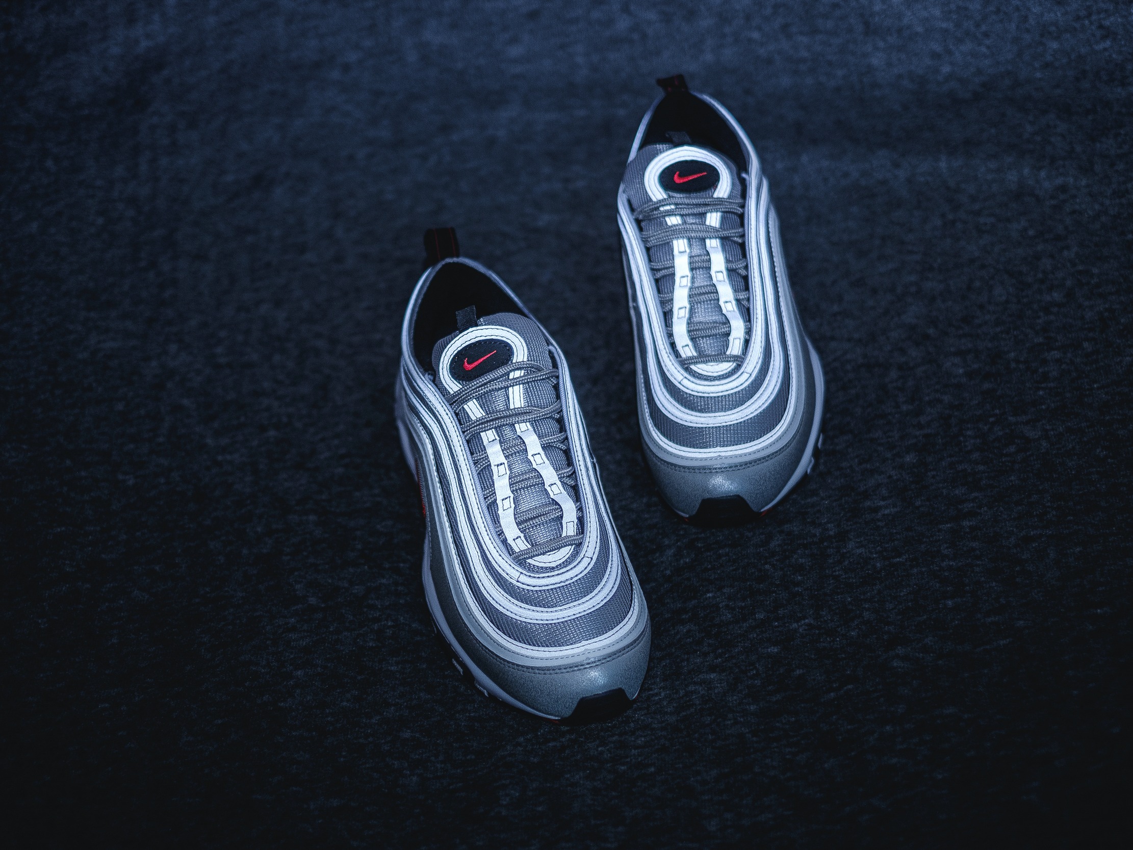 NIKE AIR MAX 97"银子弹”_摄影师_Peng-站酷ZCOOL