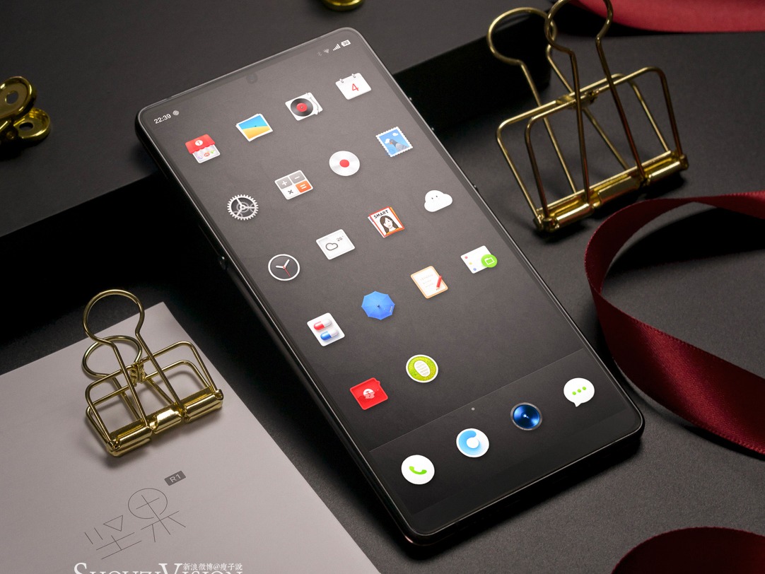 静物练习：坚果手机R1图赏_ShouziVision-站酷ZCOOL