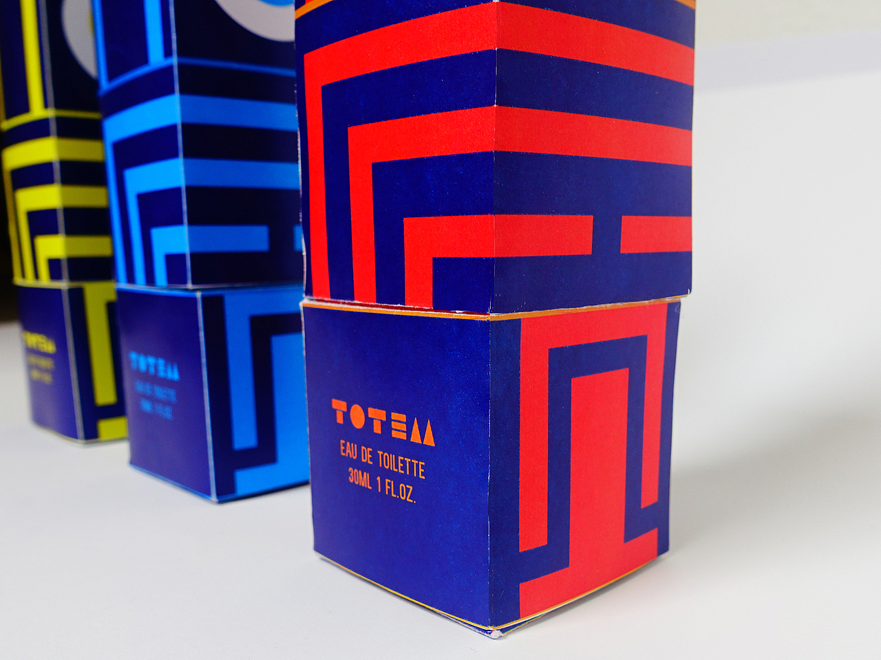 Perfume TOTEM KENZO, Packaging KENZO图腾香水包装设计_JaclynLin-站酷ZCOOL