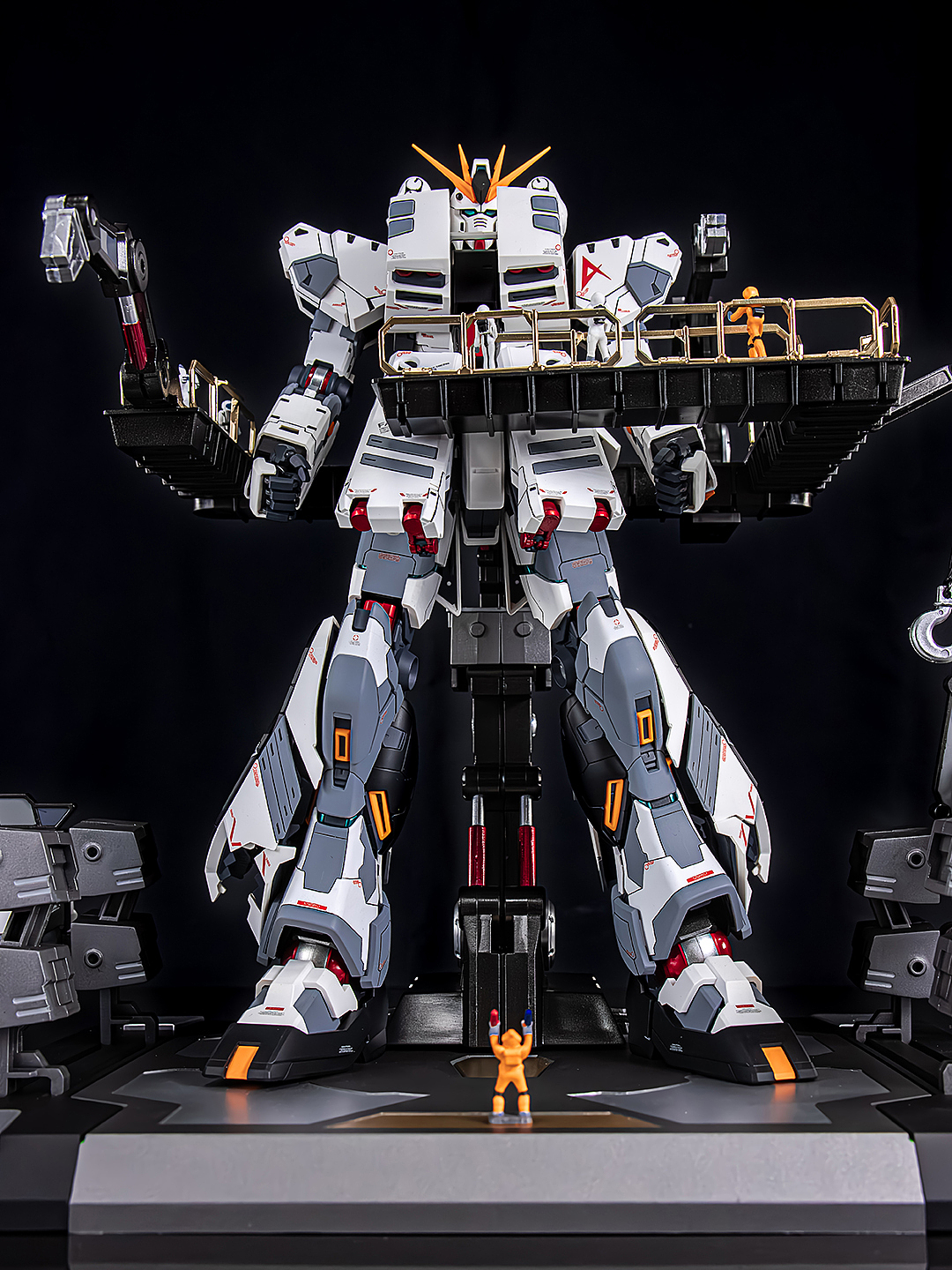 万代MG1/100重装牛高达PB限定+地台刻线分色_卓御手创阿祖-站酷ZCOOL