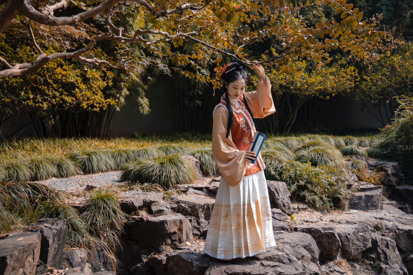 秋日游园_PHER止-站酷ZCOOL