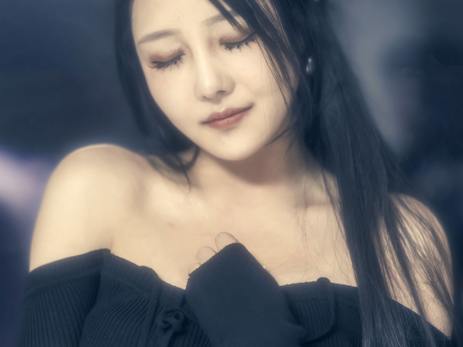 在朋友的生日会上偶遇了一个镜头感很赞的妹子_慢灵魂Man-站酷ZCOOL