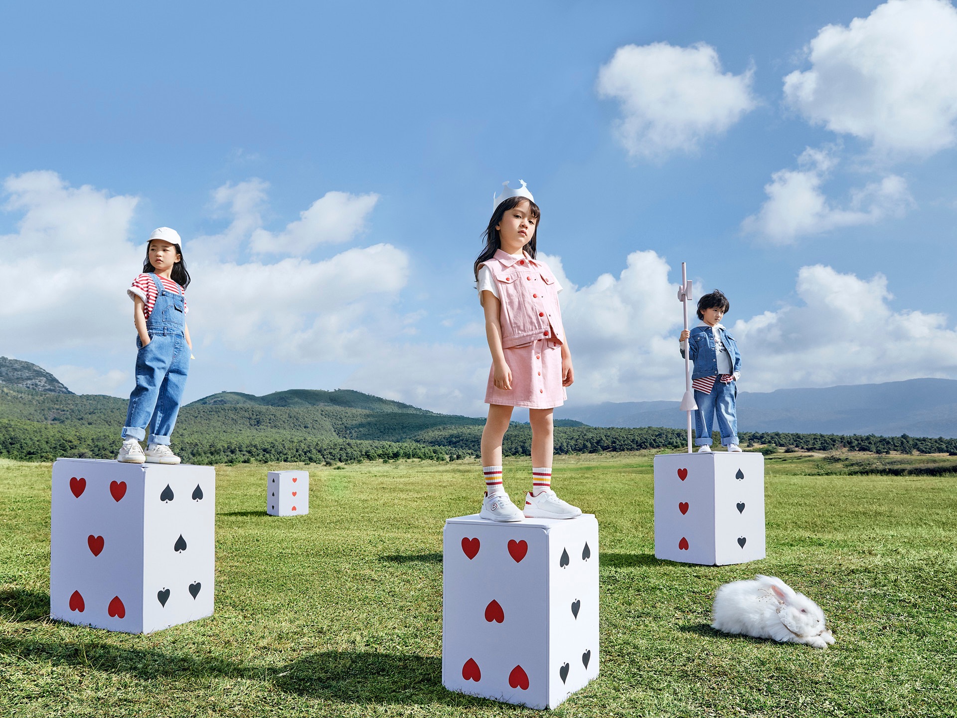 YeeHoO Rainbow 2021春形象大片_TMOST德莫斯-站酷ZCOOL