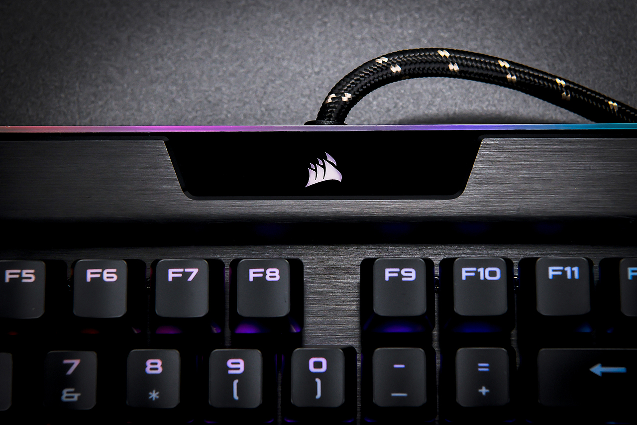 美商海盗船 K95 黑金版 商业拍摄_Hs摄影师-站酷ZCOOL