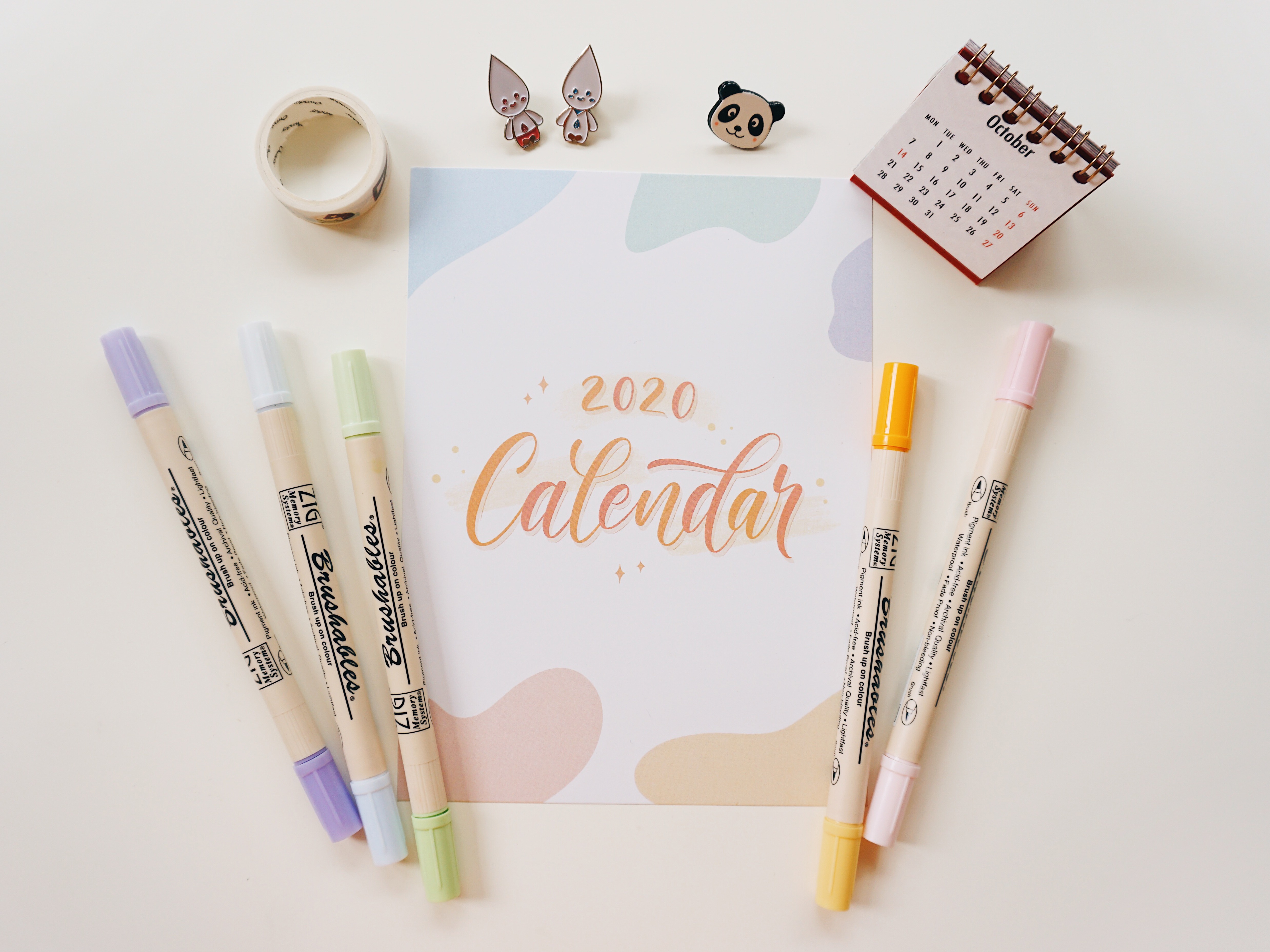 2020 Lettering Calendar 新年月历实物_TEONA_nuoR-站酷ZCOOL