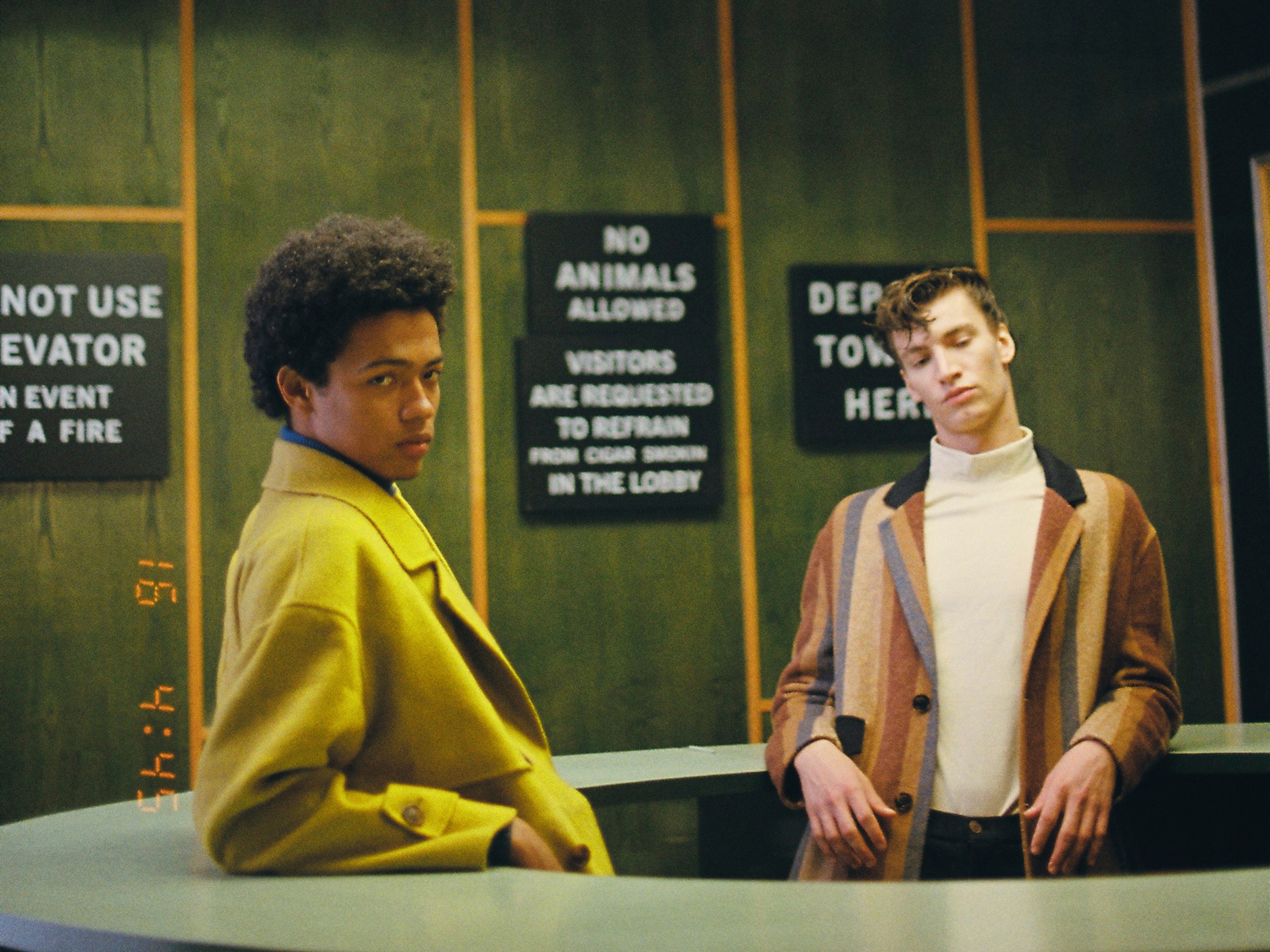 Elegant drama man （胶卷拍摄）_梅见风mads-站酷ZCOOL