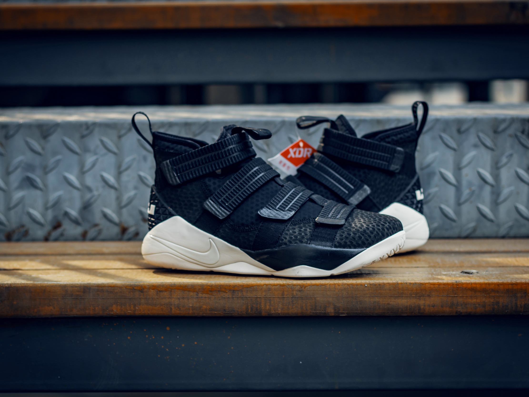 Nike LeBron Soldier_摄影师_Peng-站酷ZCOOL