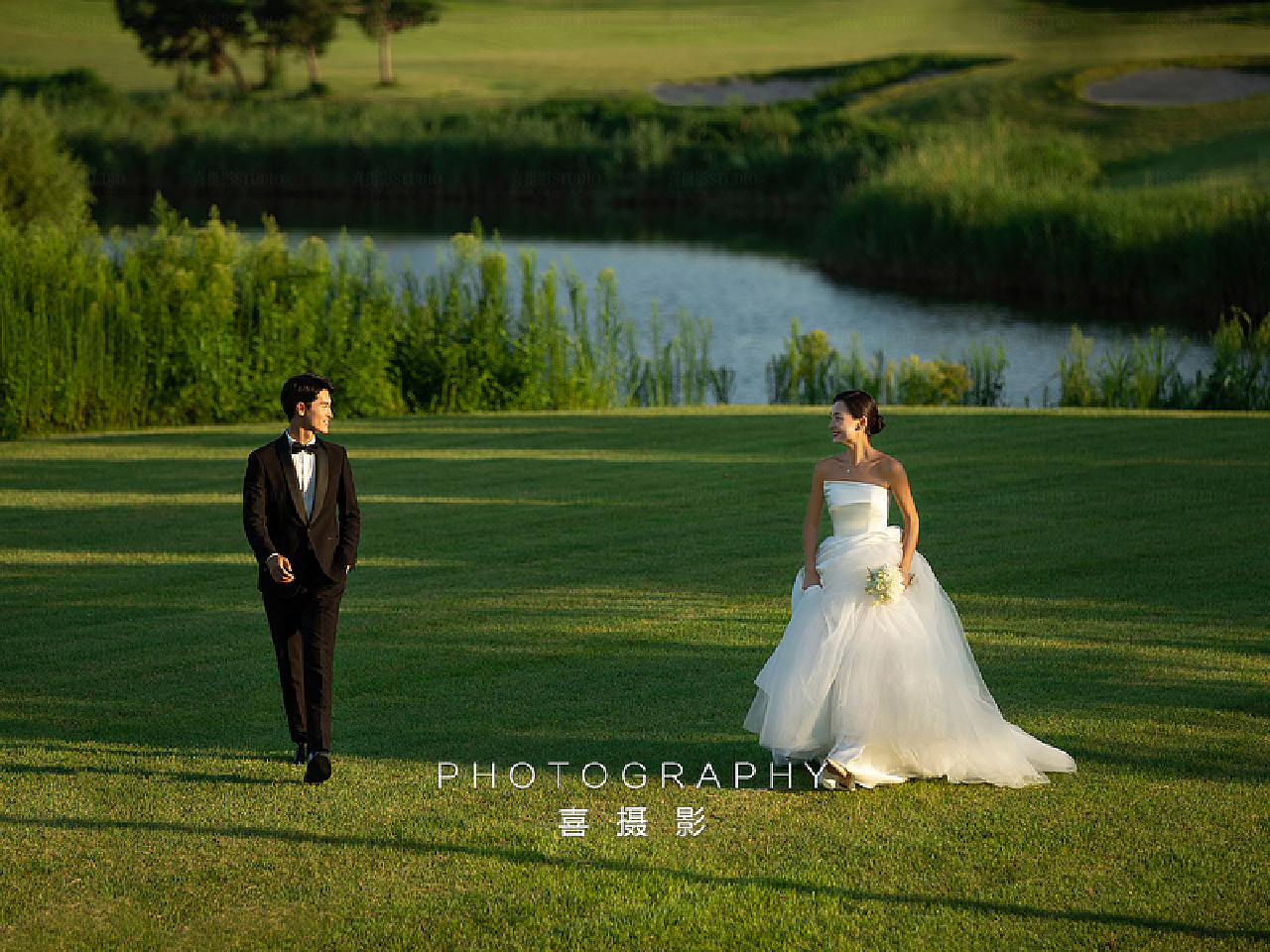 分享一组高级电影感婚纱照，是秋日私藏的浪漫遇见yujian 站酷zcool