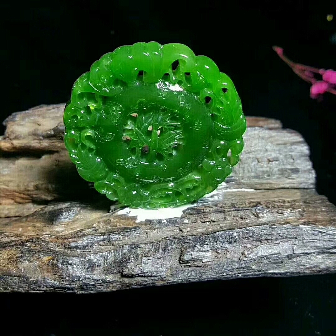 和田碧玉冰底_jiaojiao娇-站酷ZCOOL