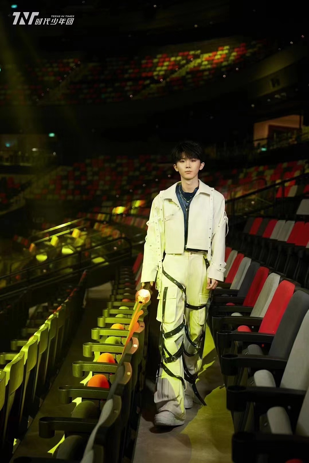 TNT时代少年团二代应援棒_麦跃生ID设计-站酷ZCOOL