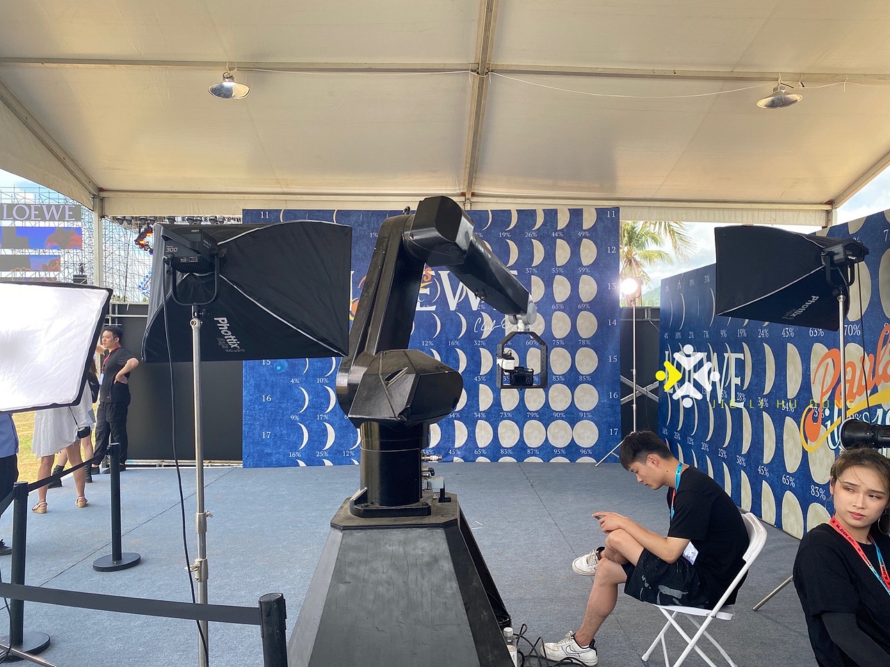 2021 最顶级创意互动拍照 # 格莱美红毯机械臂拍照#_Ken_Pluto-站酷ZCOOL