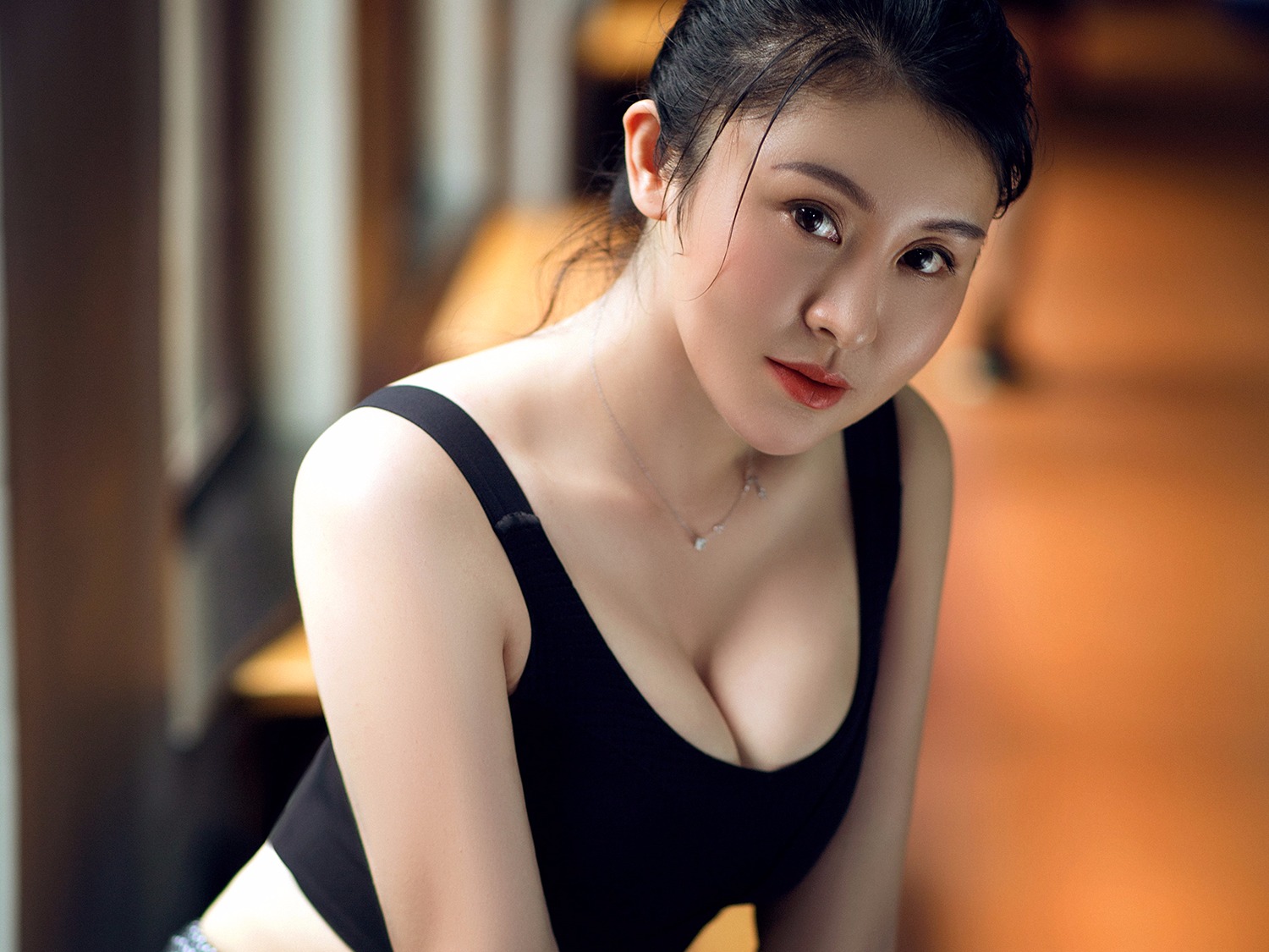 公司美胸案例形象照_jason223-站酷ZCOOL