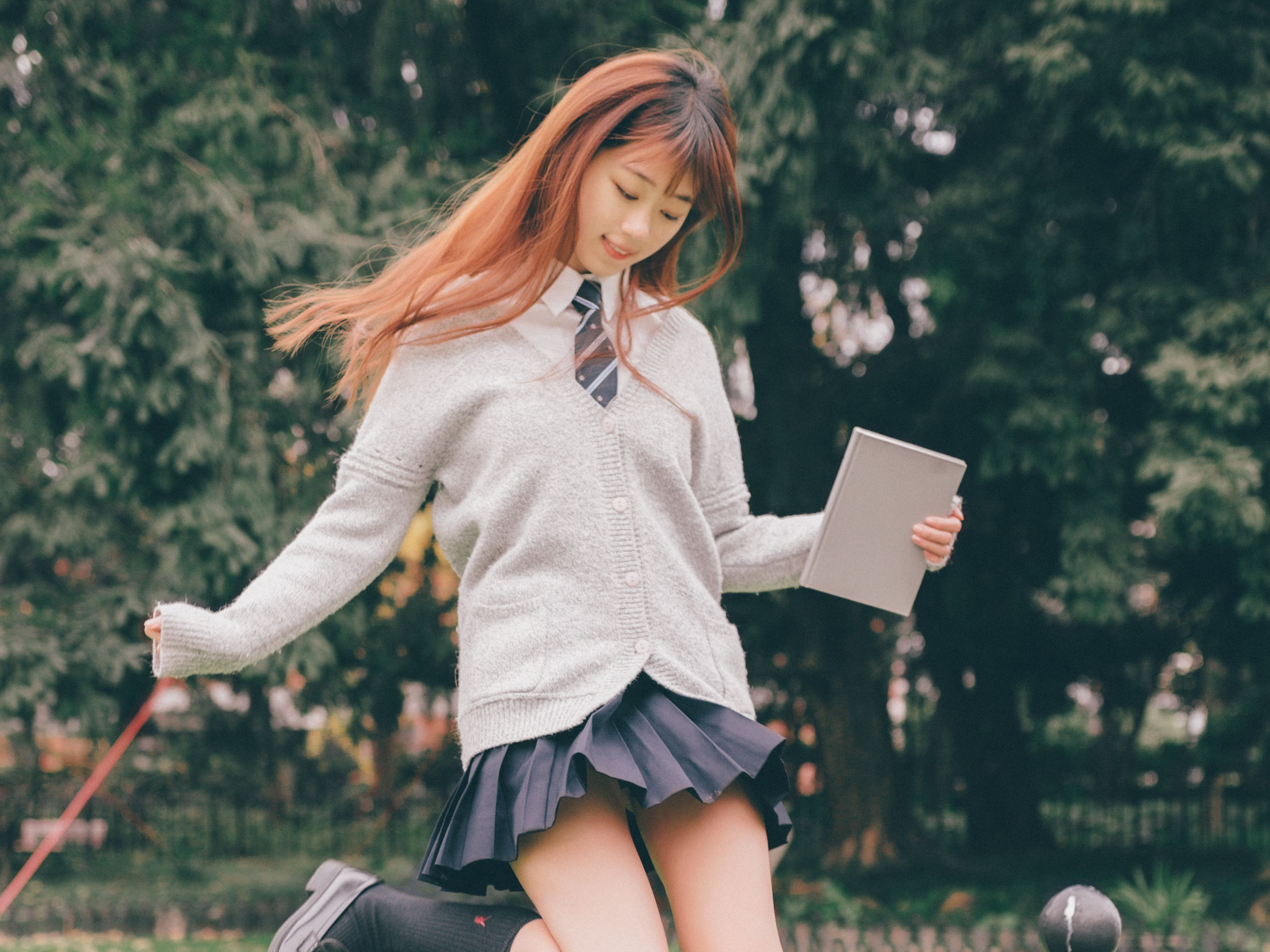 中山公园大草坪一隅_soushou-站酷ZCOOL