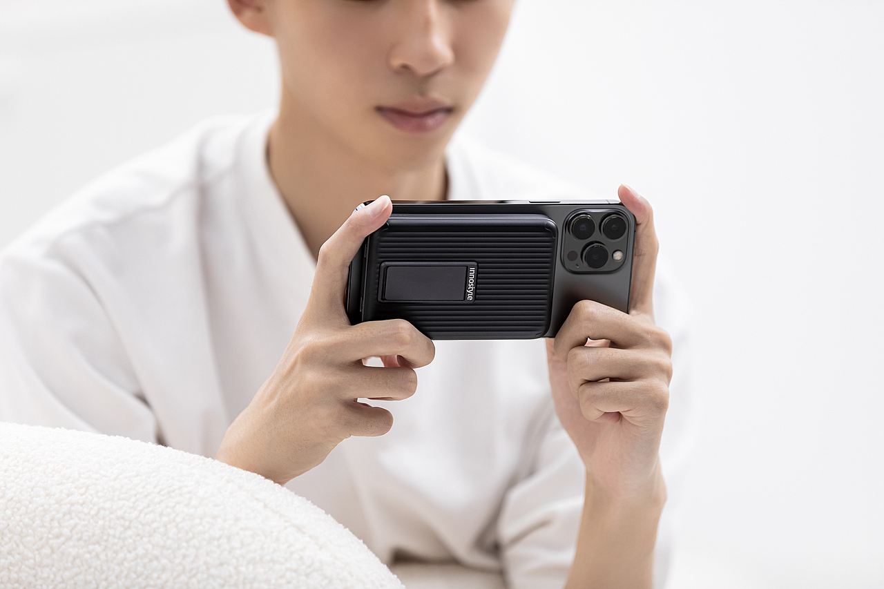 随手拍丨innostyle Magsafe充电宝_白底图-站酷ZCOOL