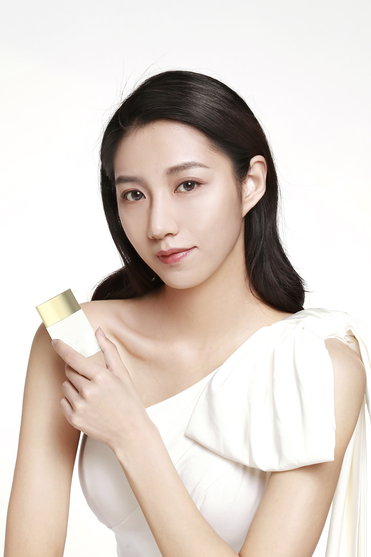 护肤美妆化妆品产品模特使用前后对比效果图白底图_UVISION摄影-站酷ZCOOL