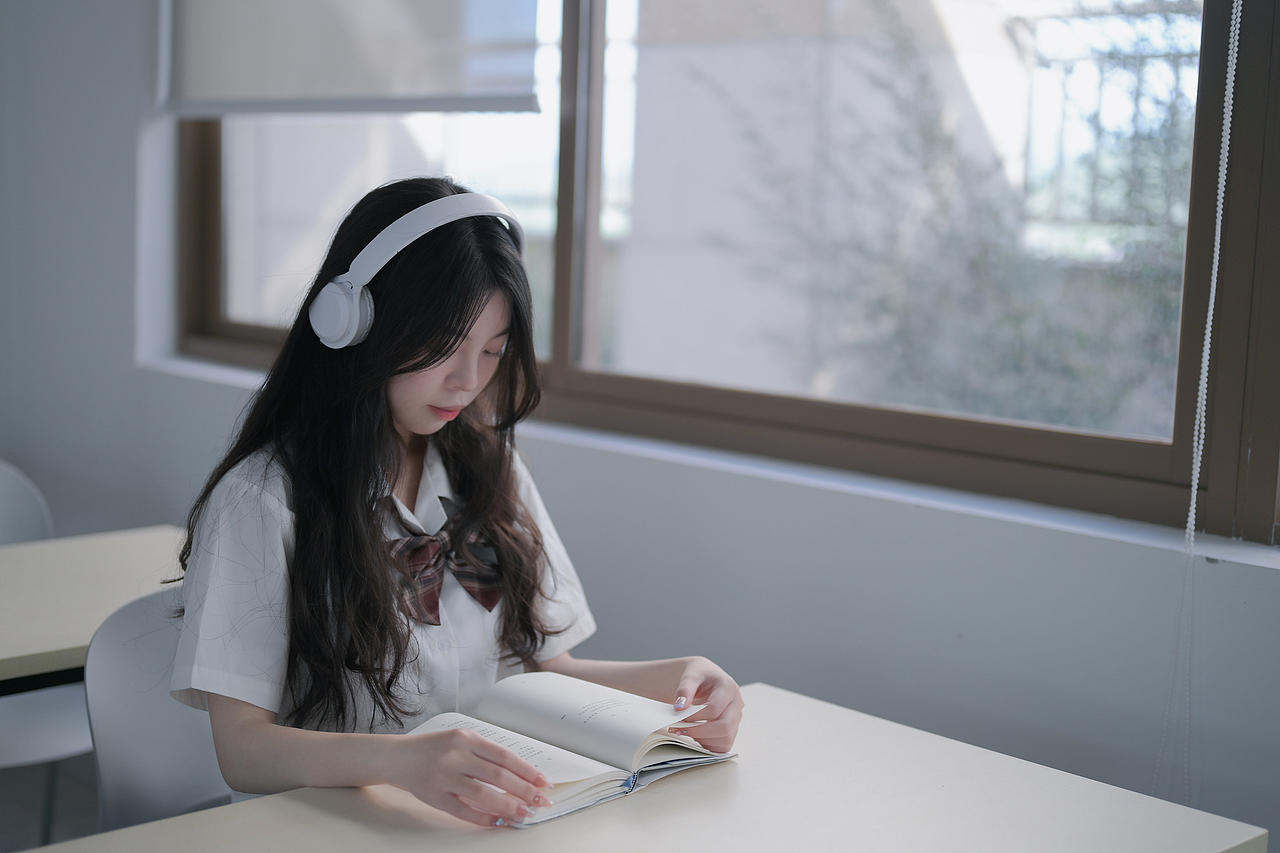 青春的尽头不是十八岁_尤里西西-站酷ZCOOL