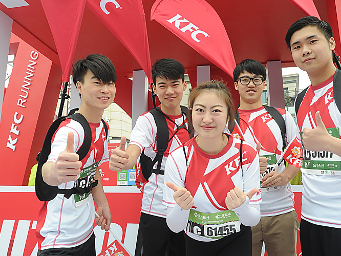 KFC金鸡湖马拉松2017_CXBRAND-站酷ZCOOL