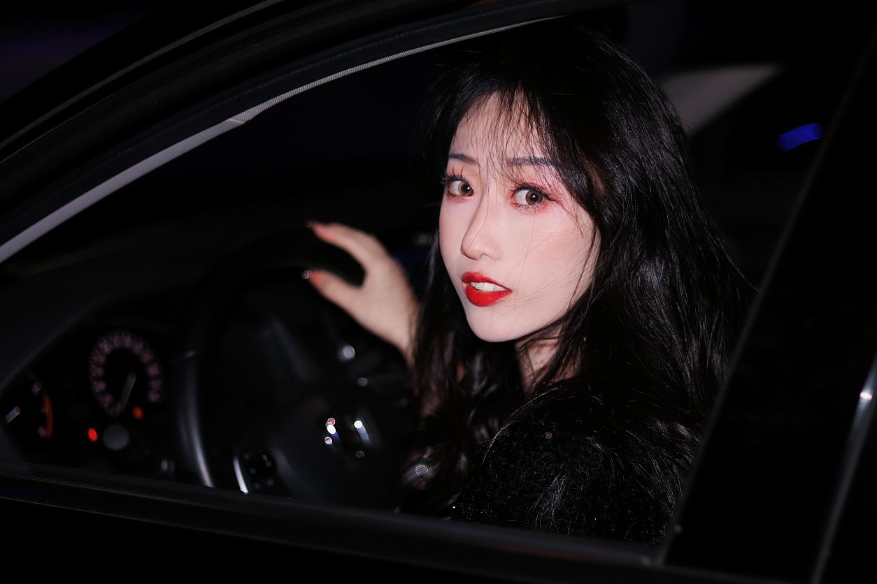 车内夜景人像_维妮vine-站酷ZCOOL