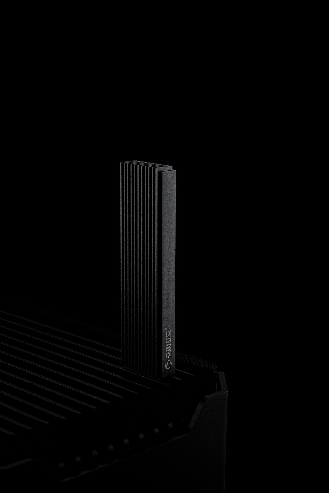 随手拍丨ORICO M2PJ-C3 M.2硬盘盒_白底图-站酷ZCOOL