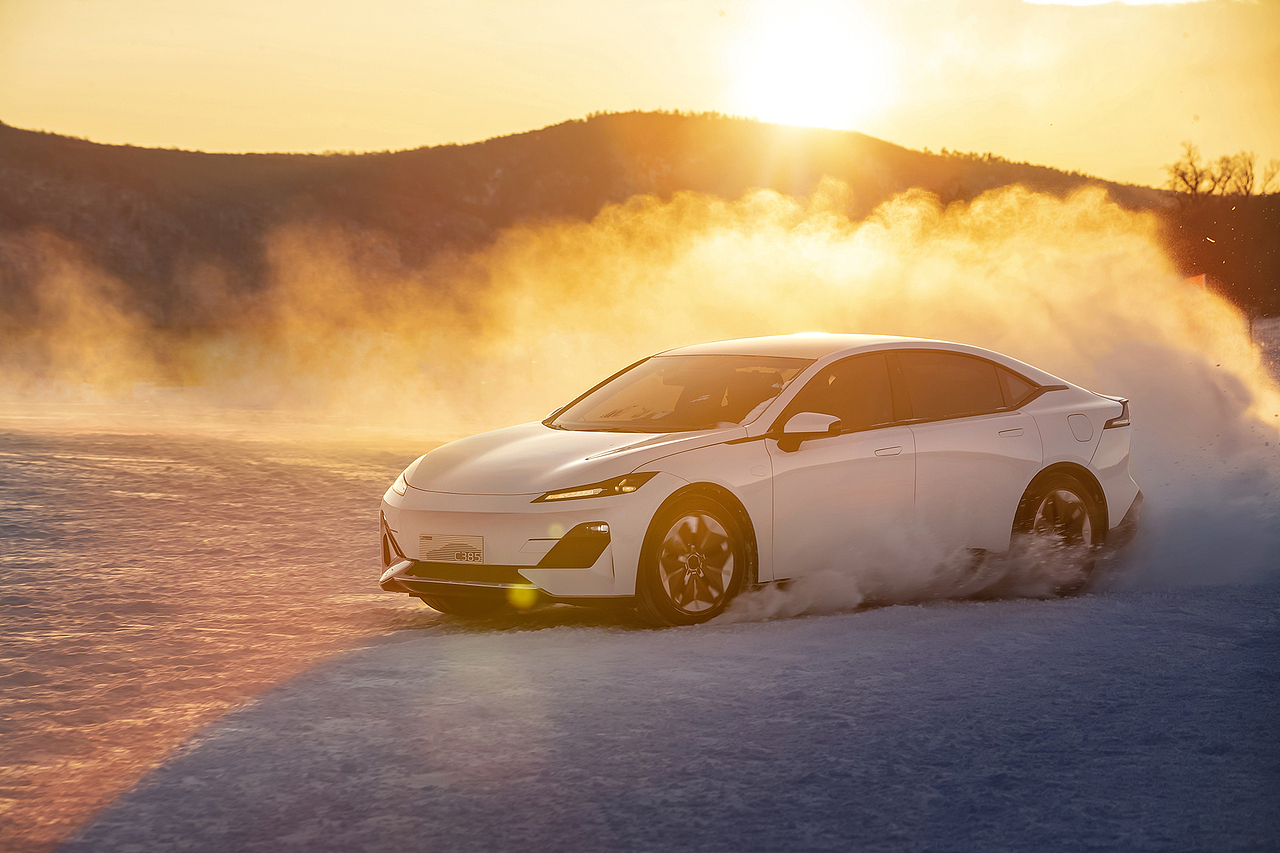 汽车修图-长安深蓝SL03冰雪试驾_猫猊咔-站酷ZCOOL