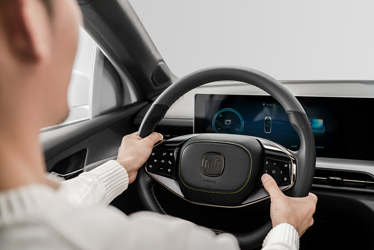 威马汽车 WM Motor 汽车广告修图_杨易昌Double_E-站酷ZCOOL