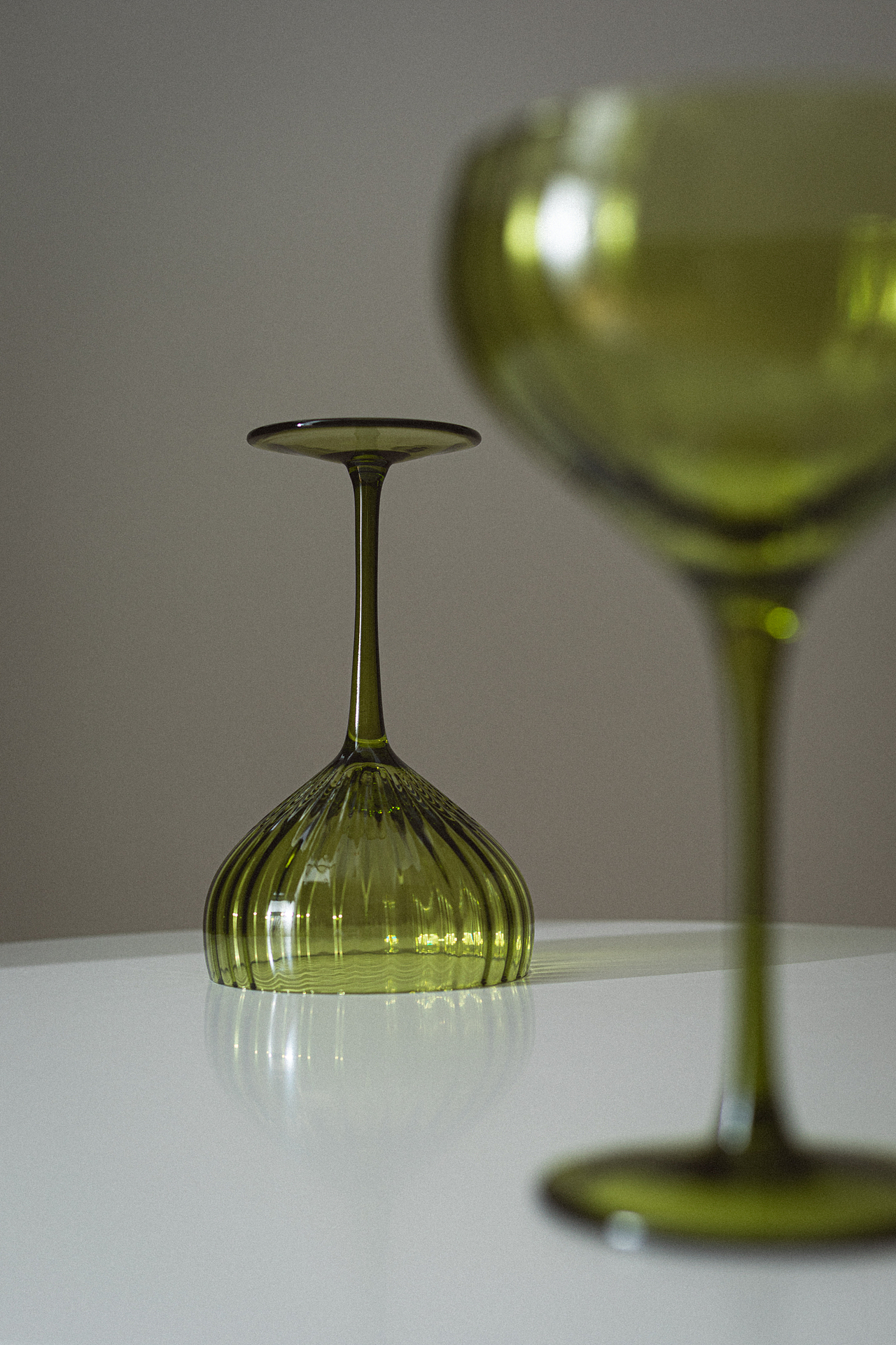 《小霞 2.0》| 高脚杯 | 红酒杯 | 玻璃 | 饮具 | 酒具_刘一毛YiMao-站酷ZCOOL