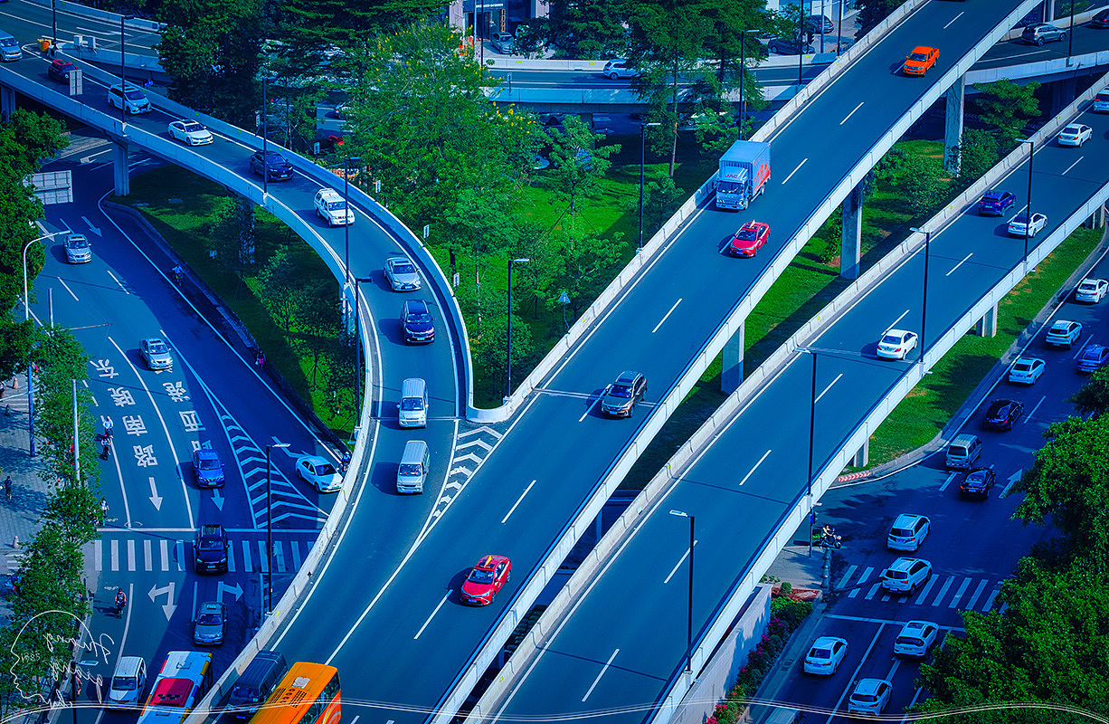 广州 | 高架桥上的移动盒子_HuangQiangchu-站酷ZCOOL