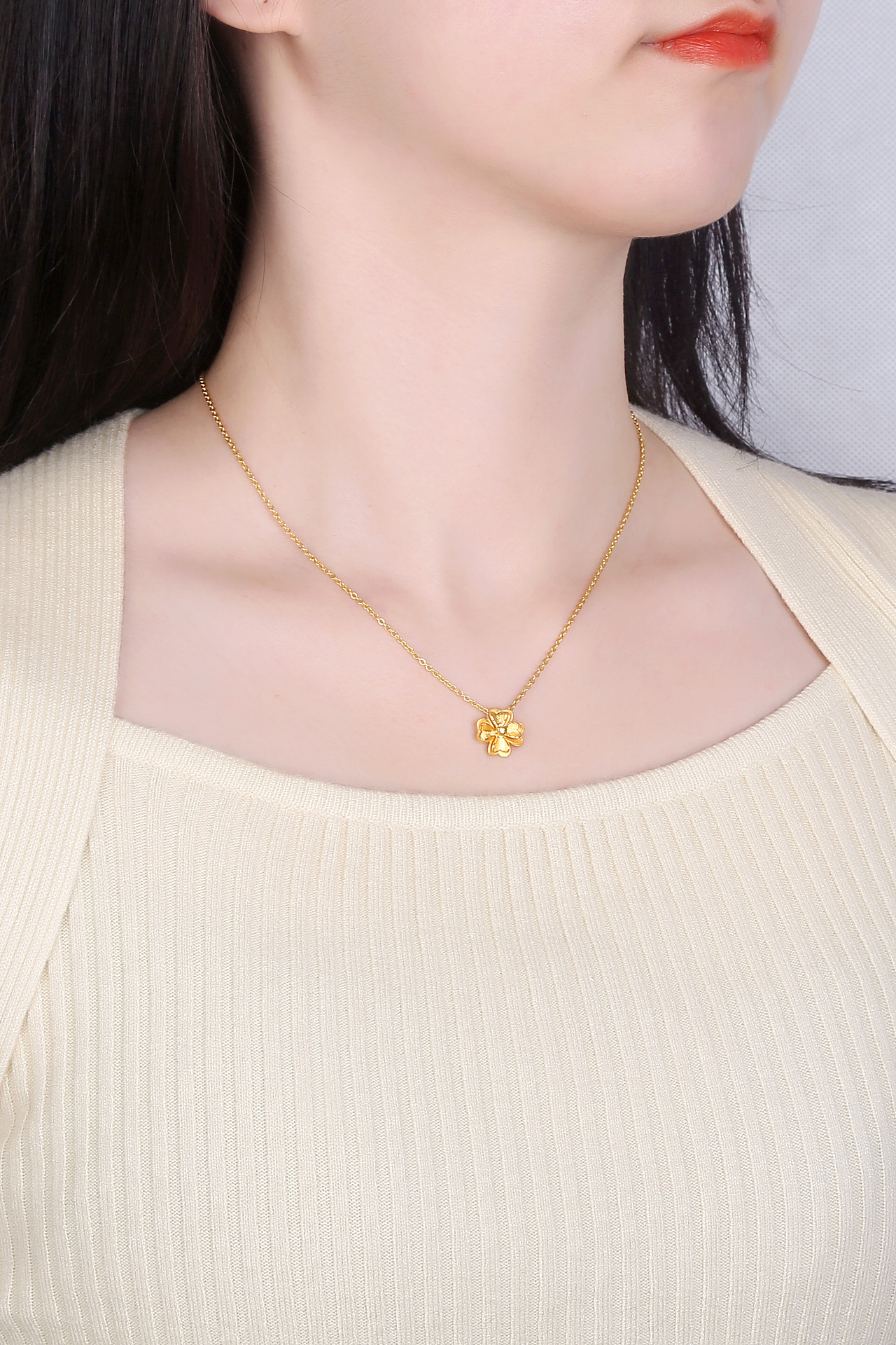 黄金吊坠/白底图/场景图/模特图_DdDd等等-站酷ZCOOL