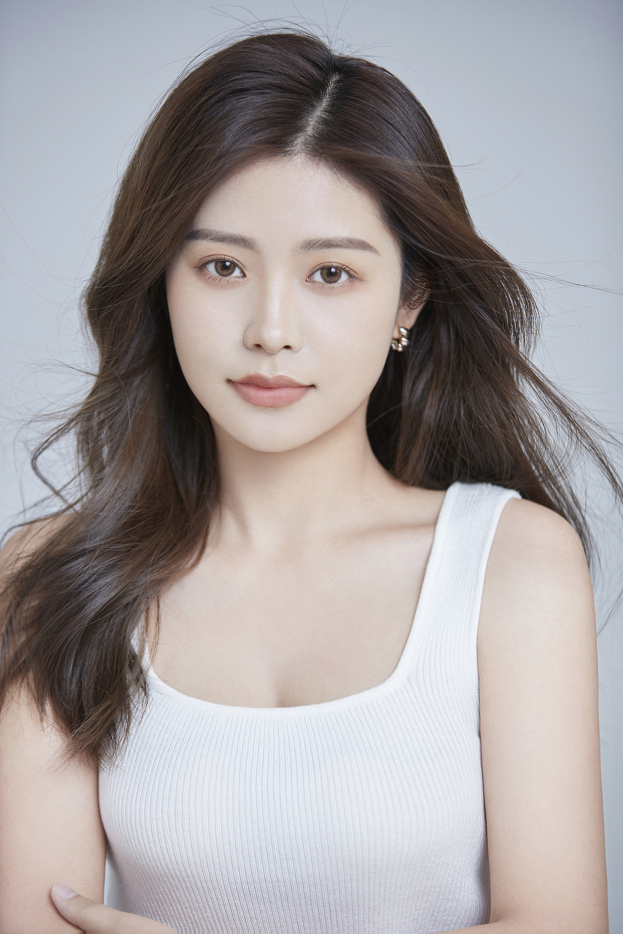 高级好驾驭的人像少女极简写真，女神必拍系列~_遇见YUJIAN-站酷ZCOOL